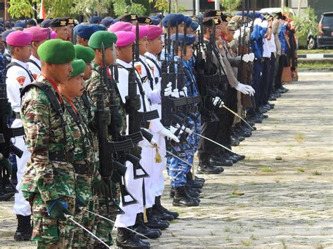 PRAJURIT YONMARHANLAN II LAKSANAKAN UPACARA PERINGATAN HUT RI KE 78