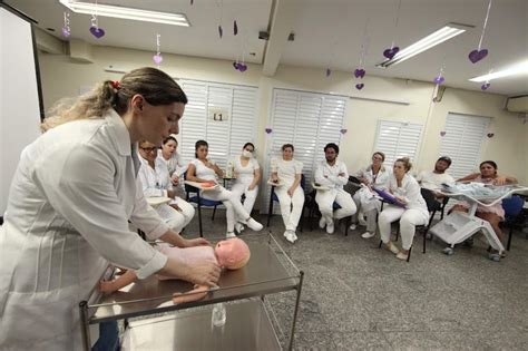 Oficina Em Santos Ensina Técnicas De Massagem Para Bebês A Mães E