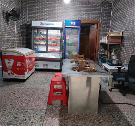 【5图】h火爆急转3万8益阳麻辣烫店转让可空转11682长沙岳麓涉外经济学院东塘丰港安置小区麓谷街道商铺商铺租售生意转让转让 长沙58同城