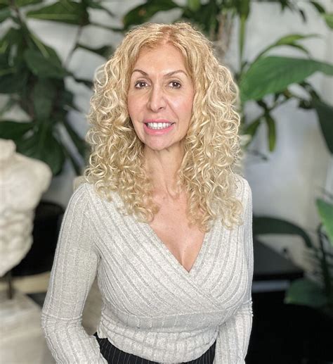 Masculineframe Datingtruths Hypergamy Maleempowerment Highvalueman Emotionalcontrol