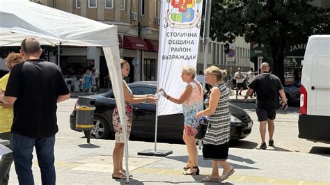 Районна администрация „Възраждане“ раздава бутилирана вода на софиянци Новини бг