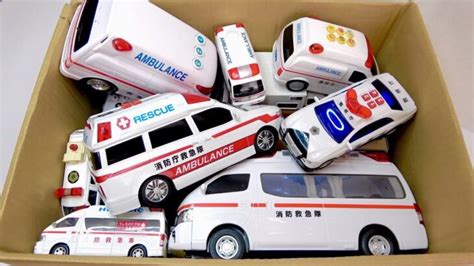 救急車とパトカーのミニカーがいっぱい走る！サイレン鳴らし緊急走行 世界の緊急車両24時