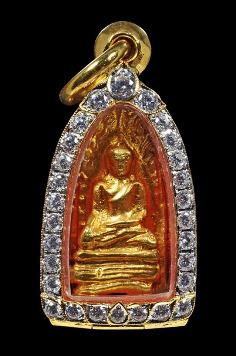 พระรอด กรุวัดมหาวัน พิมพ์ใหญ่ ทองคำ ทางเรารับตรวจเช็คพระเป็นการใช้เครื่องฟลูออเรนเซนแสกนตรวจ