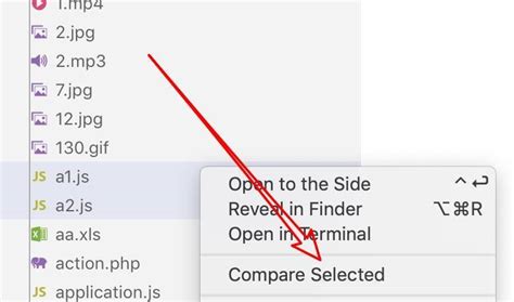 Vscode比较两个文件方法地方红色差异