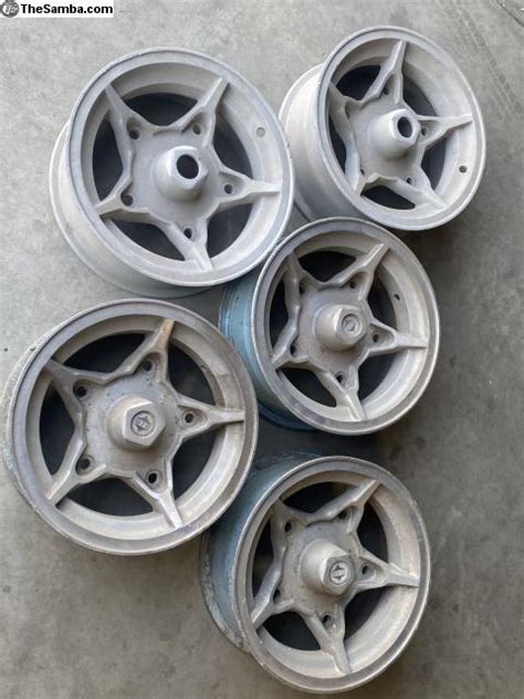 TheSamba VW Classifieds WTB WHEEL CAPS GTH