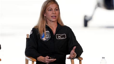 Neue Ära Erstmals Gehen Privat Astronauten Im All Spazieren