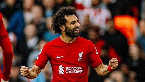 زميله أول تلاميذه محمد صلاح يفتتح مدرسة جديدة في ليفربول منتديات
