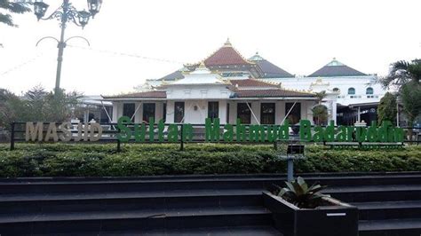 Besok Masjid Agung Palembang Gelar Sholat Gerhana Matahari Sripoku