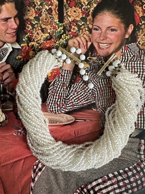 1950s White 20strand Seed Bead Necklace Vintage Seed Bead Necklace