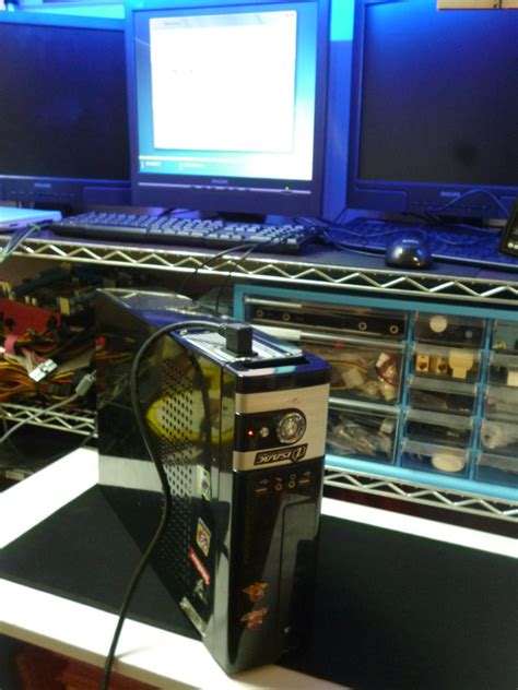 三台電腦待修 桌上型電腦 重灌系統 更換cpu散熱器 無線網卡安裝 桌上型電腦 重灌系統文書程式 Asus 筆記型電腦 新店電腦