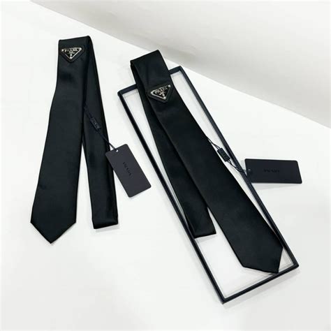New Arrivals Prada Necktie งานดีสุด มาพร้อมกล่องตามรูป ถ่ายรูปจากสินค้า