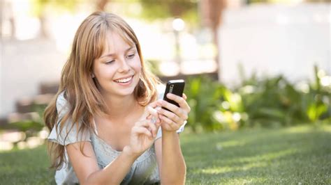 How To Turn A Girl On Through Text Messages Youtube
