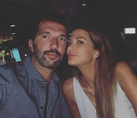 Sve O ženi Peđe Stojakovića