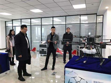 中国农业银行长春净月潭支行陈建程行长莅临君临智谷吉林中友投资股份有限公司