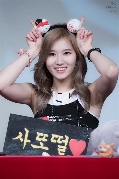 Twice - Sana : r/KpopArmpit