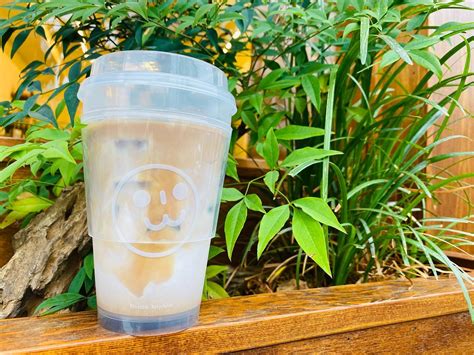 Division Coffee 석가탄신일 까지 달콤한 라떼를 아메리카노와 같은 가격에 판매하도록