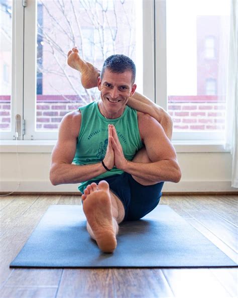 Breathwork And Guided Meditation With Cory Bryant Live Classes On Omstars
