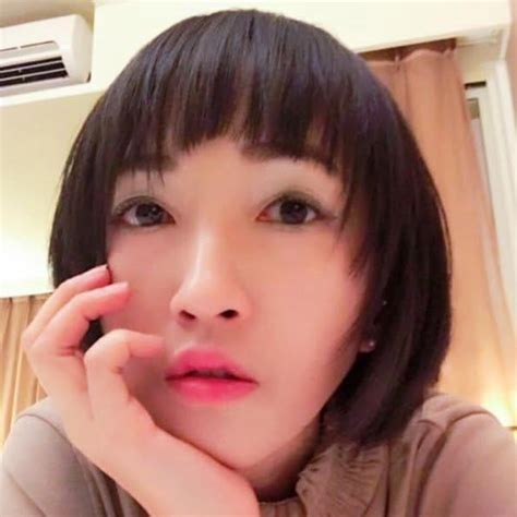 很多這種半路殺出來的蟑螂