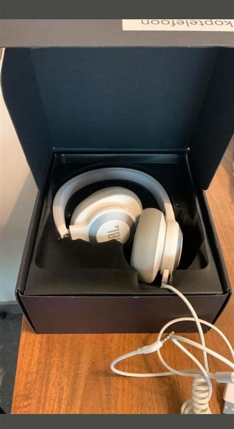 Can Anyone Identify These Headphones Rheadphones