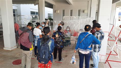 ထိုင်းနိုင်ငံမှ မြန်မာနိုင်ငံသားများ မြဝတီ အမှတ်၂ ချစ်ကြည်ရေးတံတားမ