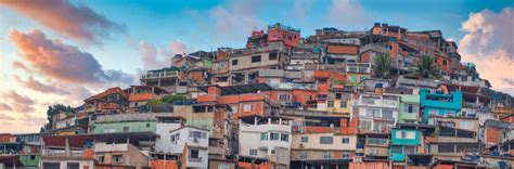 7 131 Migliori Favelas Immagini Foto Stock E Vettoriali Adobe Stock