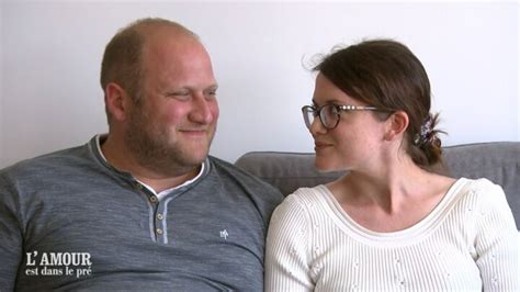 Ça me démangeait Joris et Carine Lamour est dans le pré s