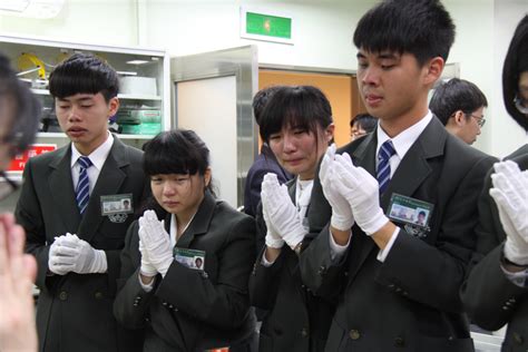 慈大無語良師與醫學生圓滿善緣 學生感恩追思老師大捨奉獻 慈濟大學電子報