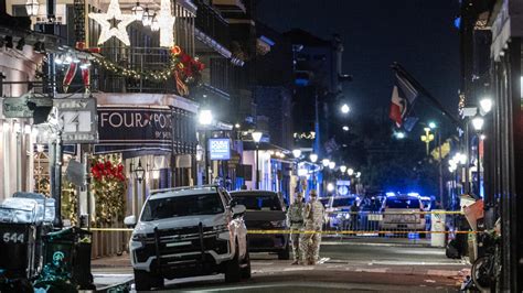 新年夜新奥尔良汽车冲撞袭击人群：fbi列恐怖主义行为调查 要闻解说