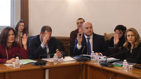 Правната комисия прие на първо четене пет законопроекта за промени в Изборния кодекс Nova