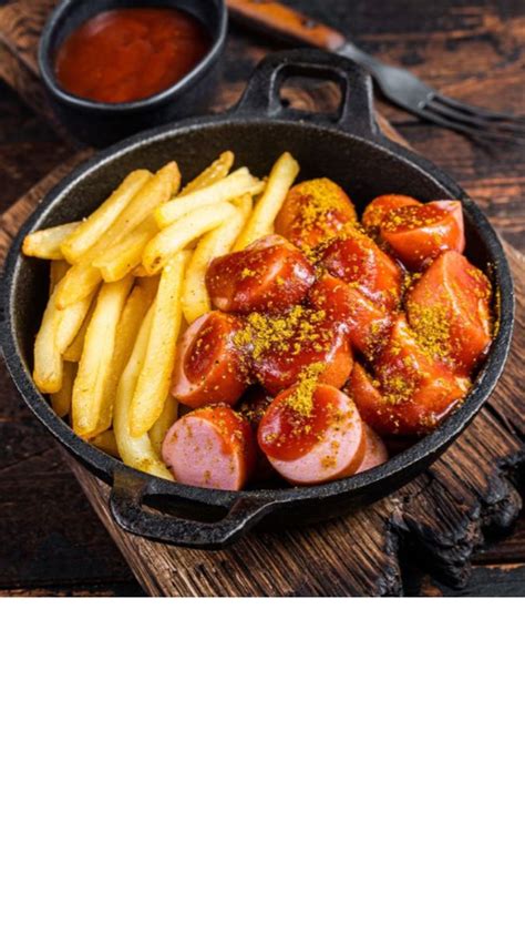 Currywurst Mit Pommes Traditionelle Deutsche Spezialität Curry Soße Rezept Currywurst Soße