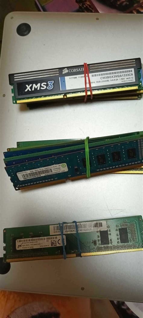 Vand Memorii Ram Pc Ddr3 Si Ddr4 De 4 Gb Bechet • Olxro