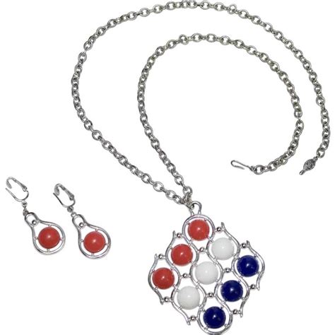 Sarah Coventry Patriotic Red White And Blue Lucite S Gem