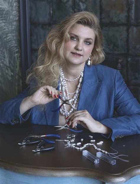 Олеся Засимова — дизайнер украшений и основатель школы Jewelry School