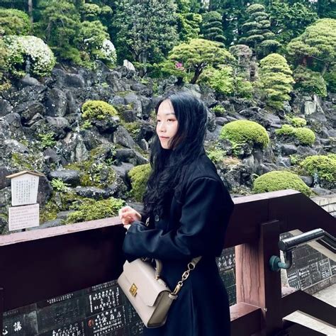 但其實台灣根本所謂純種品種貓就是近親繁殖的啊，因為台灣真的很小引進貓咪的場所基本上也是同一家，我真的不推薦購買寵物因為接觸過貓舍