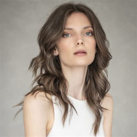 Нора Шопова роди честито Ето как кръстиха бебчето Снимки За Жената