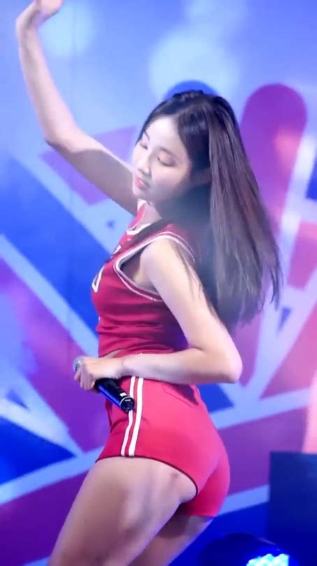 연우 Yeonwoo Tumbex