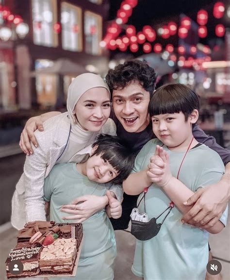 potret hangat donita dan adi nugroho saat makan bareng