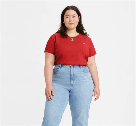 The Perfect Tee Plus Red Levis® Cz
