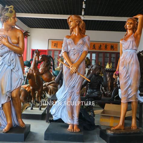 Life Size Bronze Naked Woman Statue Eco Friendly Female Nude