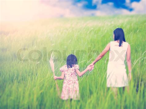 Mutter Und Tochter Stock Bild Colourbox
