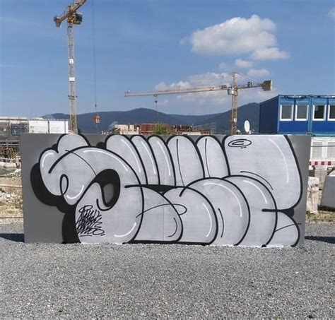 What Is Graffiti Urban Artistry And Expression Zak Perez
