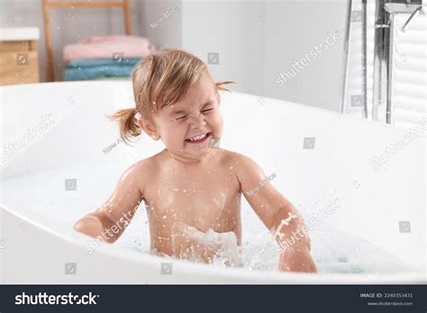 Filles Nues 668 465 Images Photos Et Images Vectorielles De Stock Shutterstock
