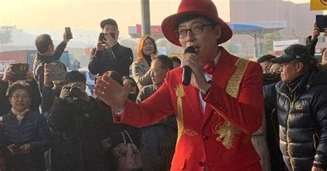 트로트계 샛별 유산슬 이곳에서까지 깜짝 공연 민중의소리