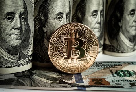 Bitcoin Cede Tras Alcanzar Un Máximo Histórico De 89864 Dólares Alto