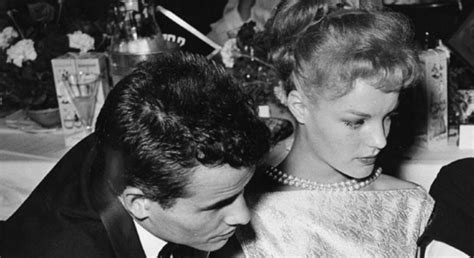 Warum sie uns immer noch so berührt Mythos Romy Schneider n tv de