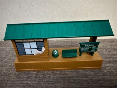 Scientific Toys Denver And Rio Grande Western Train Station Tested