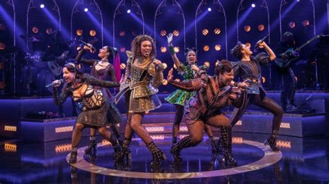 Theater Review ‘six In Costa Mesa Is A History Lesson For Generation Z Orange County Register