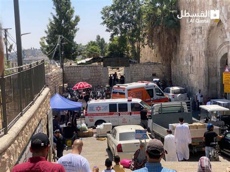 إصابات جراء اعتداء الاحتلال على المصلين قرب باب الأسباط موطني 48