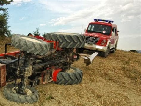 INCIDENTE Trattore Si Ribalta Muore Salvatore Palmisano Di Anni