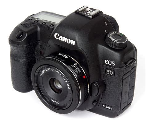 Canon EF 40mm f/2.8 STM - Full Format Review / Test Report